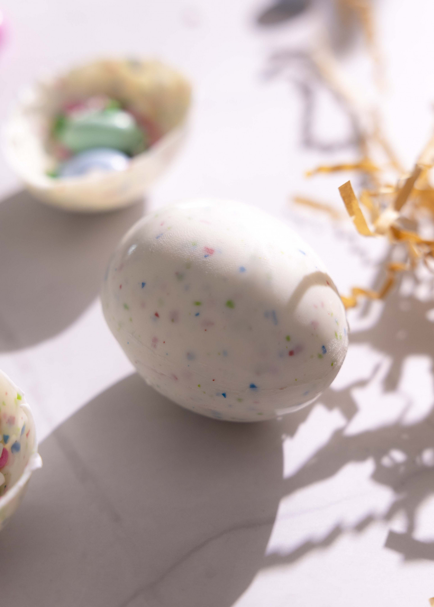 How to Make Breakable Chocolate Easter Eggs (Filled with Candy ...